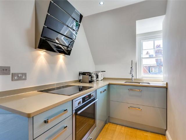 St Loo Court, London, SW3, London