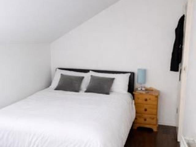 St. Louis Road, London, 1 Bedroom Flat