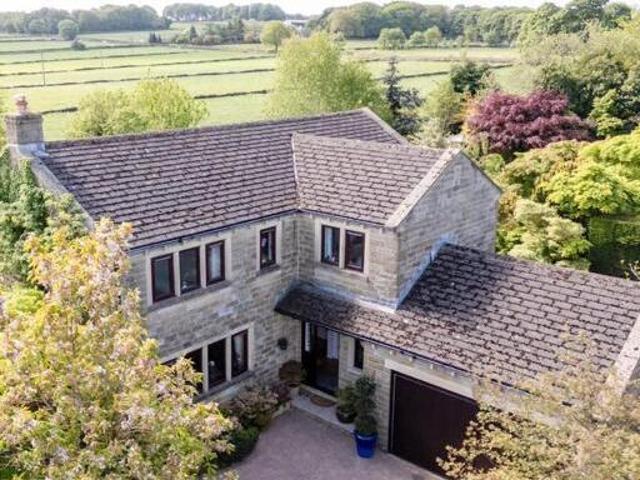 St Lucius´s Close, Farnley Tyas, 4 Bedroom Detached