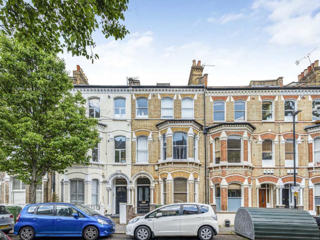 St. Luke's Avenue, Clapham SW4, 3 bed flat to rent, £3,750 pcm | PrimeLocation