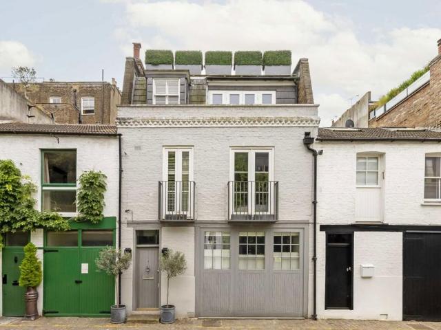 St. Lukes Mews, London W11 3 bed house to rent £7,000 pcm £1,615 pw