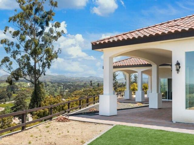 St Maarten Dr, Moorpark, Home For Sale