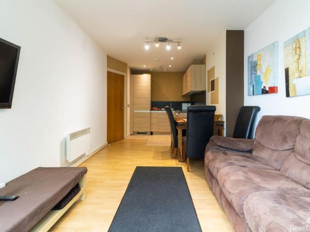 St Martins Gate, 5 Worcester Street, B2