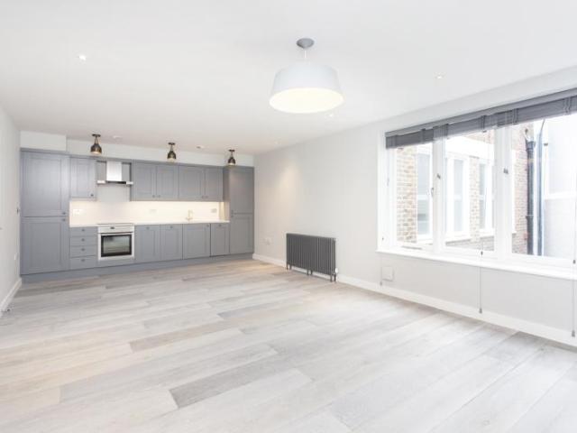 St Martin's Lane, Covent Garden WC2 1 bed apartment to rent £3,250 pcm £750 pw