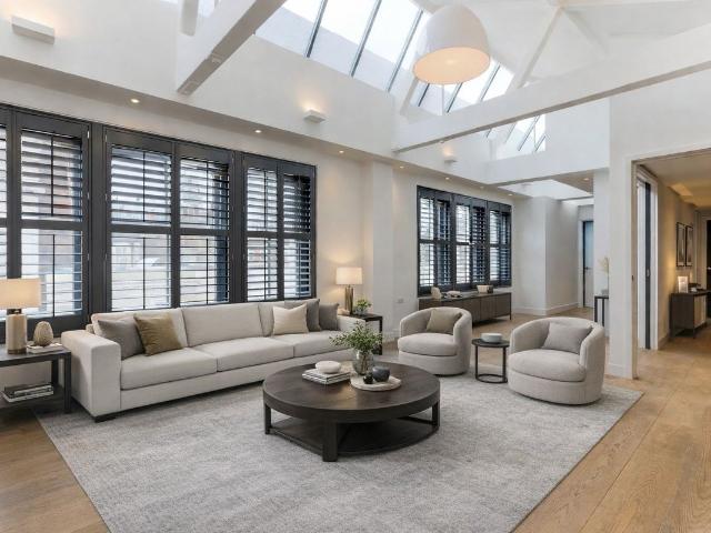 St. Martin's Lane, Covent Garden WC2N, 2 bed flat to rent, £6,500 pcm | PrimeLocation