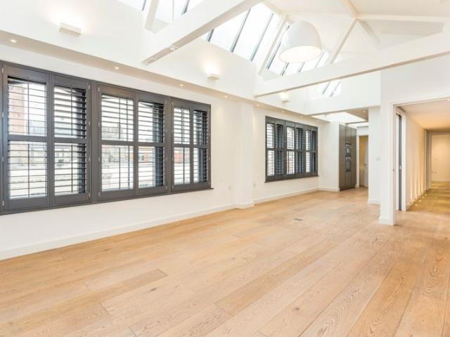 St. Martin's Lane, Covent Garden WC2N, 2 bed flat to rent, £6,500 pcm | PrimeLocation
