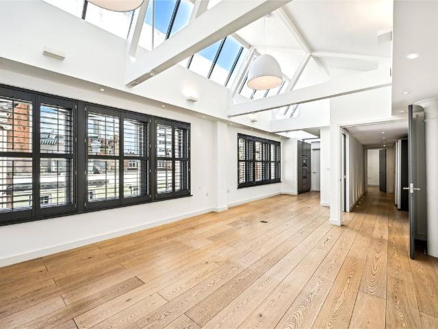 St Martins Lane, London WC2N, 2 bed flat to rent, £6,500 pcm | PrimeLocation