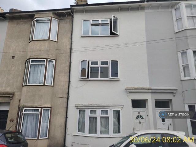St. Martins Place, Brighton, BN2 4 bed terraced house to rent £2,400 pcm £554 pw