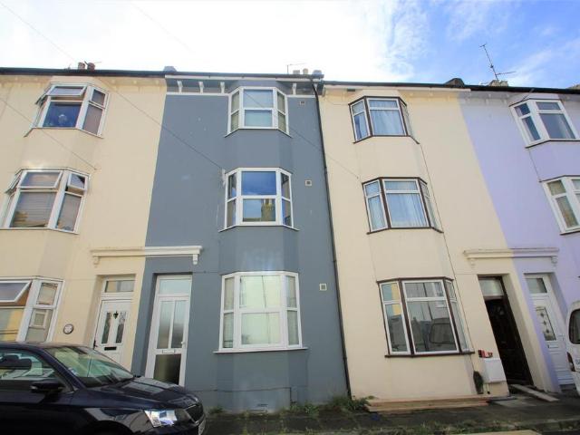 St Martins Place, Brighton 4 bed house share to rent £2,800 pcm £646 pw