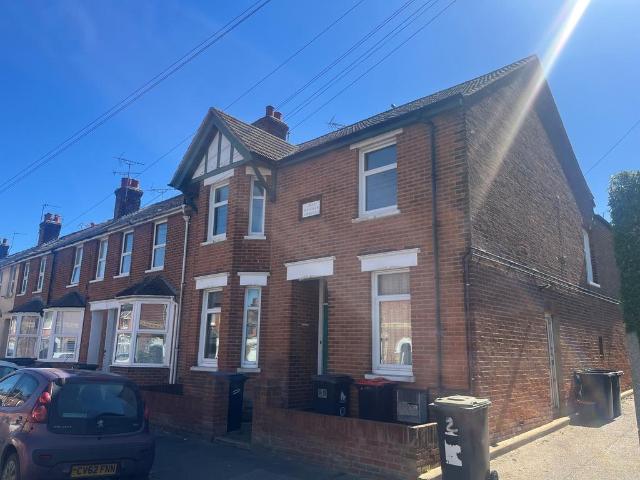 St. Martins Road, Canterbury, CT1 4 bed apartment to rent £2,000 pcm £462 pw