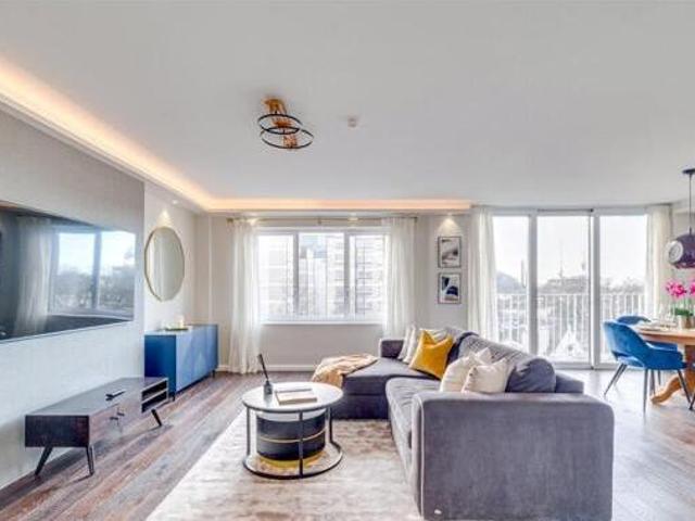 St. Mary Abbots Terrace, Kensington, 3 Bedroom Apartment