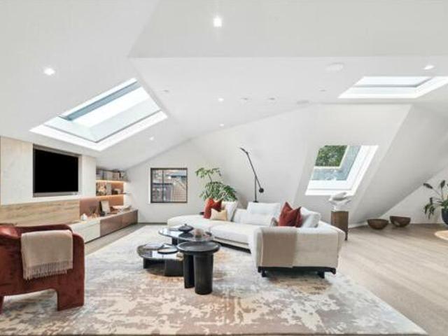 St. Mary Abbots Place, London, 4 Bedroom Flat