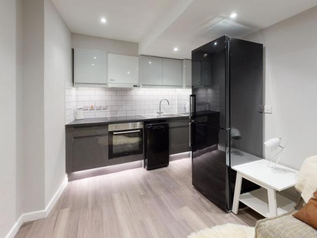 St. Mary Street, Cardiff CF10 3 bed flat share to rent £2,080 pcm £480 pw