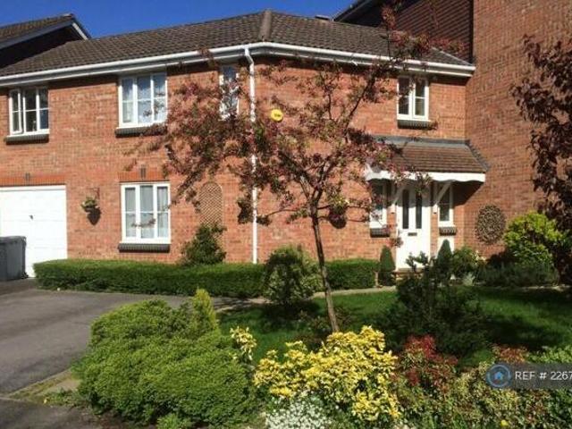 St. Marys Way, Guildford, 3 Bedroom Terraced