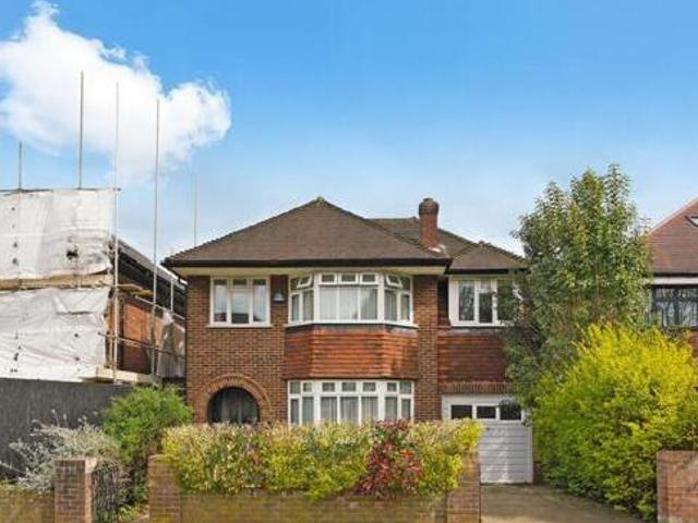 St. Marys Avenue North, Norwood Green, 4 Bedroom Detached