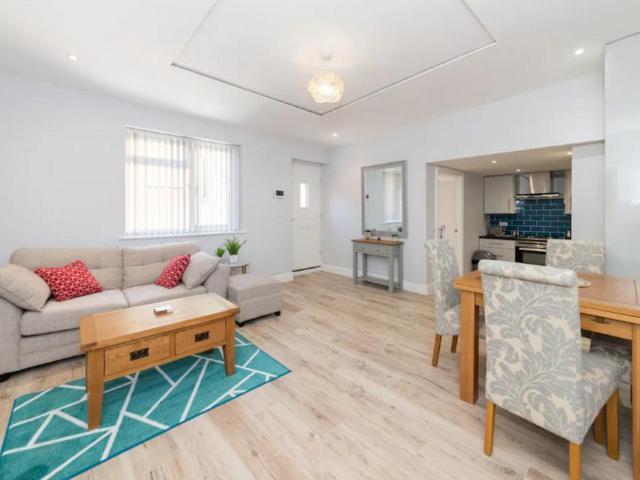 St Marys Butts, Reading, RG1 2 bed flat to rent £2,800 pcm £646 pw