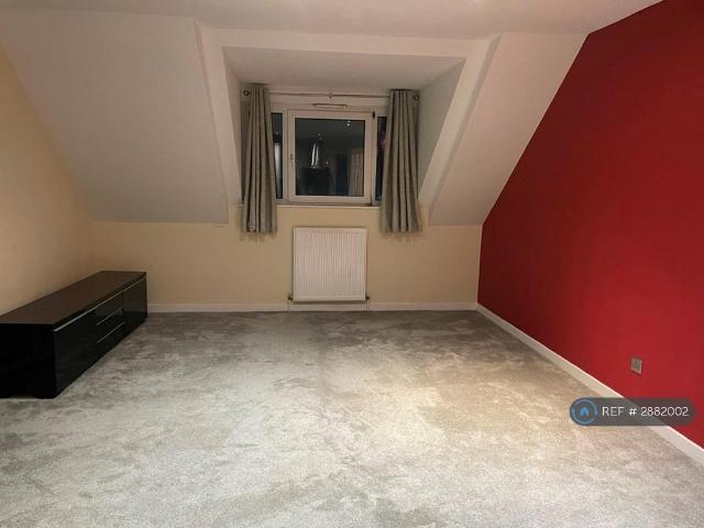 St Mary's Court, London, E3 1 bed flat to rent £1,550 pcm £358 pw