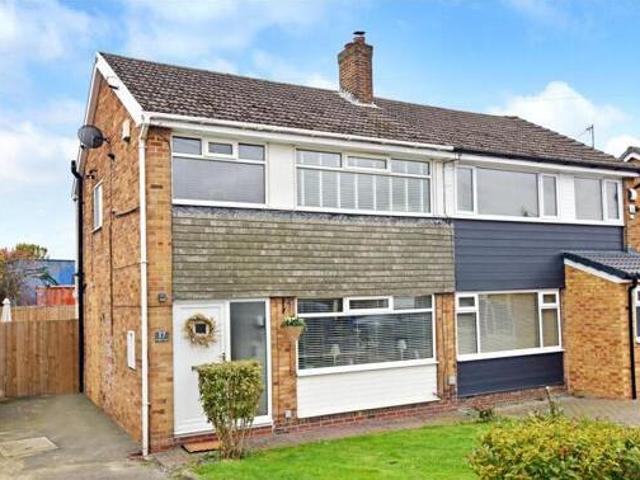 St. Marys Close, Tingley, 3 Bedroom Semi detached