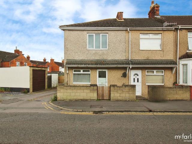 St. Marys Grove, Swindon SN2, 1 bed maisonette to rent, £700 pcm | PrimeLocation
