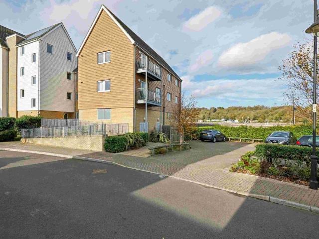 St Marys Island, Chatham ME4, 1 bed flat to rent, £1,200 pcm | PrimeLocation