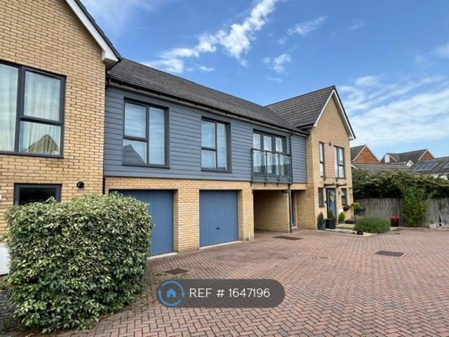 St Marys Island, Chatham ME4, 2 bed flat to rent, £1,595 pcm | PrimeLocation