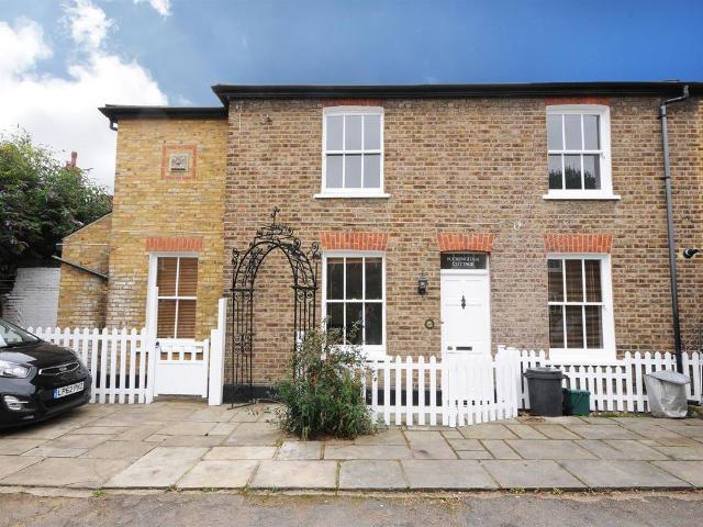 St Marys Place, Ealing W5, 2 bed cottage to rent, £2,500 pcm | PrimeLocation