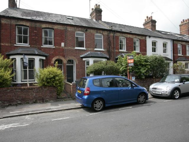 St Marys Road, Oxford, Cowley. 4 bed terraced house to rent £3,300 pcm £762 pw
