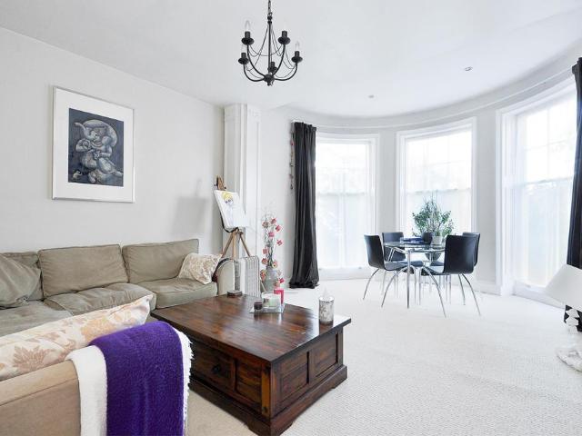 St. Marys Road Ealing W5 1 bed flat to rent £1,750 pcm £404 pw