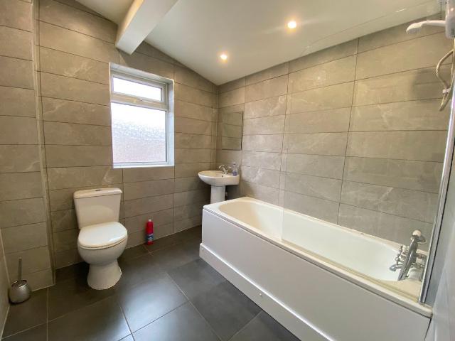 St Marys Road, Garston, Liverpool L19, 2 bed flat to rent, £850 pcm | PrimeLocation