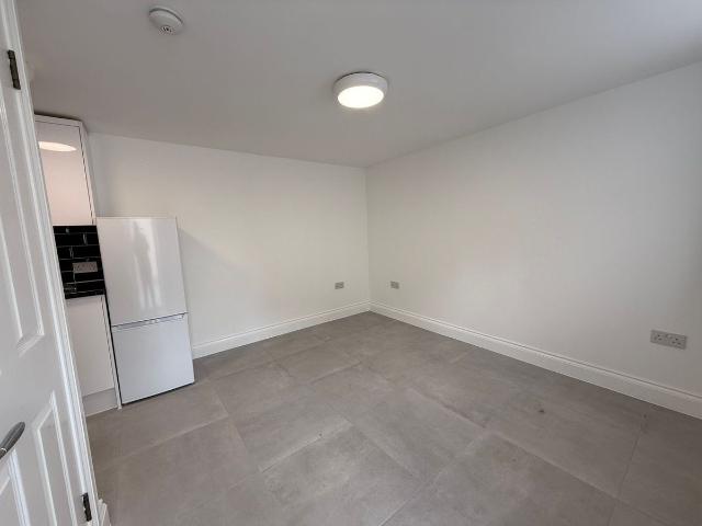 St. Marys Road, Ilford IG1, 1 bed flat to rent, £1,395 pcm | PrimeLocation