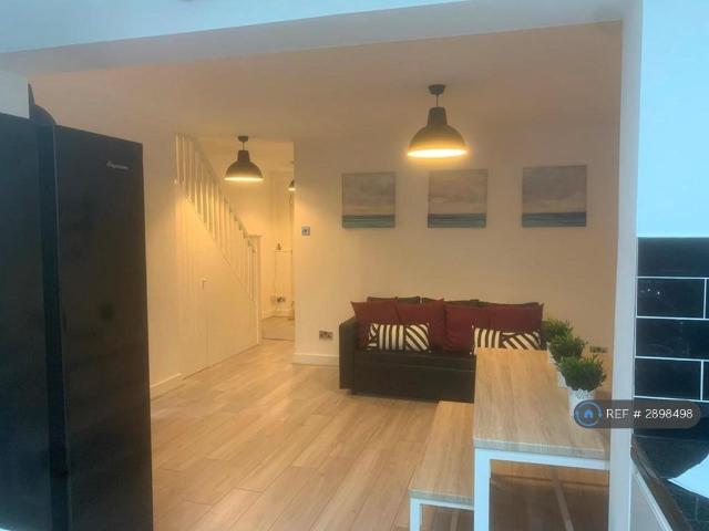 St. Mary's Road, London, E10 5 bed terraced house to rent £3,950 pcm £912 pw