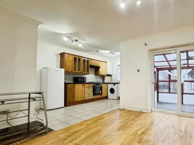 St Mary's Road, London, N9 8NP, United Kingdom | 3 bed duplex for rent #165747208 | Rentberry