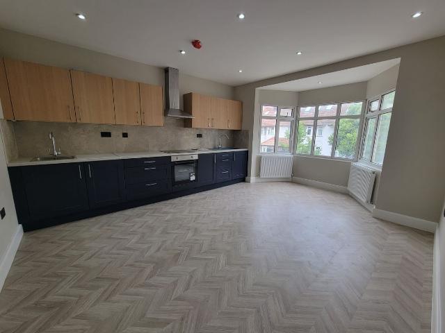 St. Marys Road, London NW11, 3 bed flat to rent, £2,350 pcm | PrimeLocation