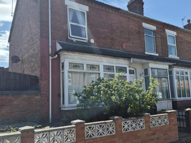 St. Marys Road, Smethwick, B67 5DH 2 bed terraced house to rent £1,125 pcm £260 pw