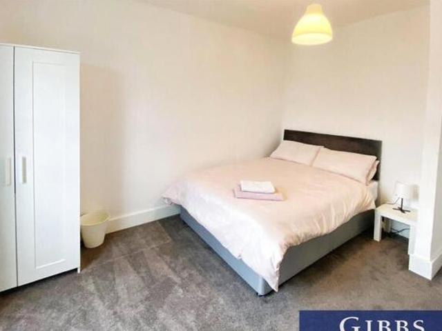 St. Marys Square, London, House Share For