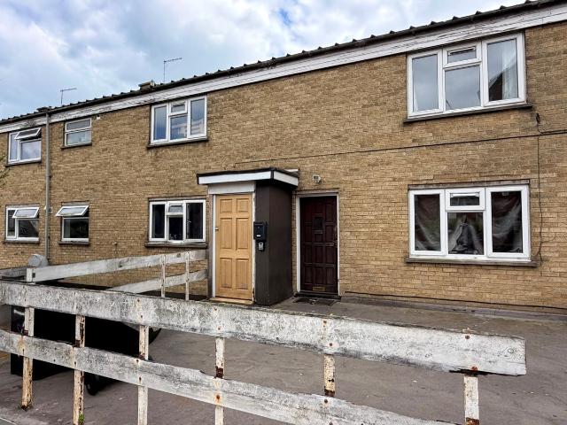 St. Marys Square, Newmarket CB8, 3 bed maisonette to rent, £1,250 pcm | PrimeLocation