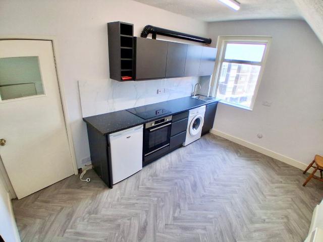 St. Marys Street, Bedford MK42, 1 bed flat to rent, £825 pcm | PrimeLocation