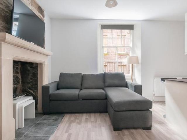 St Marys Street, Edinburgh EH1, 4 bed flat to rent, £3,100 pcm | PrimeLocation