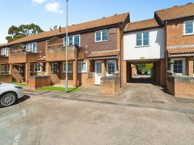 St. Margarets Gardens, Norwich NR12, 3 bed flat to rent, £1,300 pcm | PrimeLocation