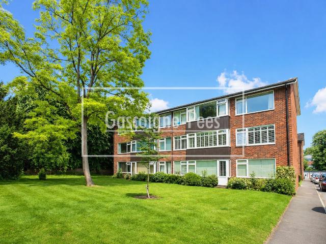 St. Margarets, Guildford GU1, 2 bed flat to rent, £1,900 pcm | PrimeLocation