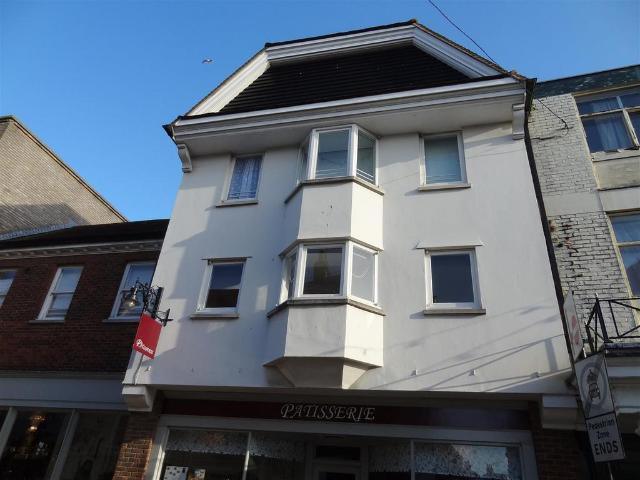St Margarets Street, Kent CT1 1 bed flat to rent £1,050 pcm £242 pw