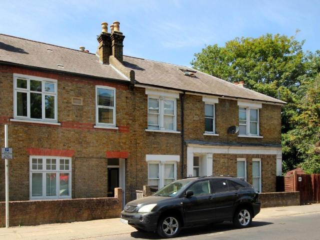 St. Margarets Road TW7, 2 bed maisonette to rent, £1,500 pcm | PrimeLocation