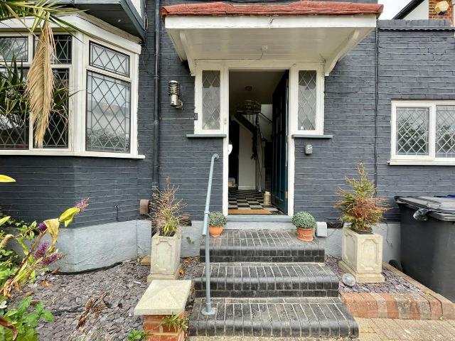 St Margarets Road, Edgware HA8, 4 bed semi detached house to rent, £3,200 pcm | PrimeLocation