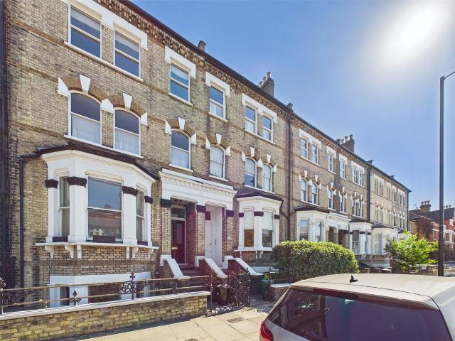 St Margarets Road, St Margarets TW1, 1 bed flat to rent, £1,850 pcm | PrimeLocation