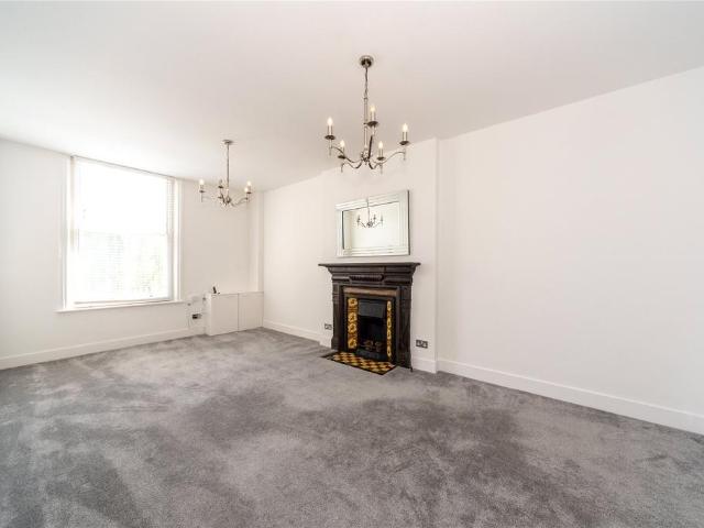 St Margarets Road, St Margarets, TW1 2 bed apartment to rent £1,850 pcm £427 pw