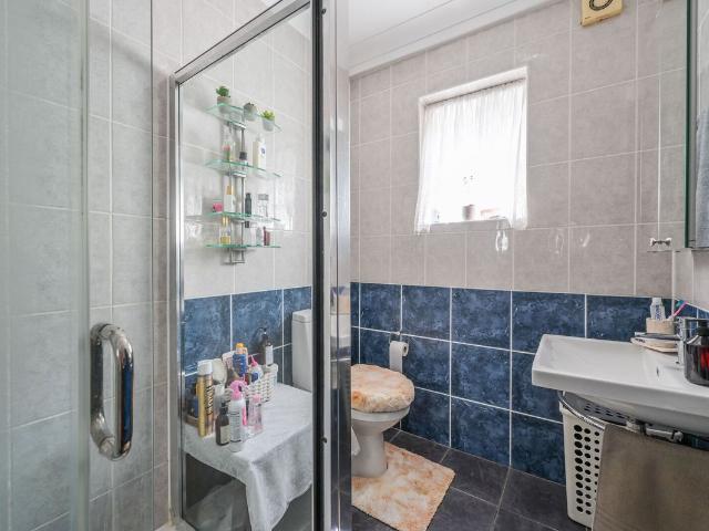 St Mark Street, Tower Hill, London E1, 1 bed flat to rent, £1,950 pcm | PrimeLocation