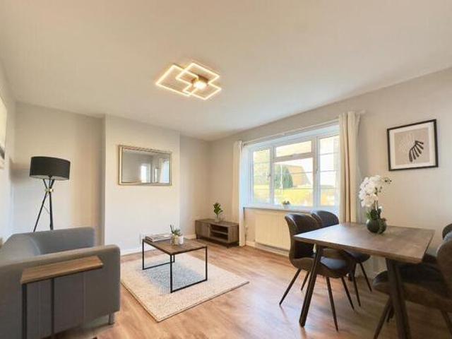 St. Mark´s Hill, Surbiton, 2 Bedroom Flat