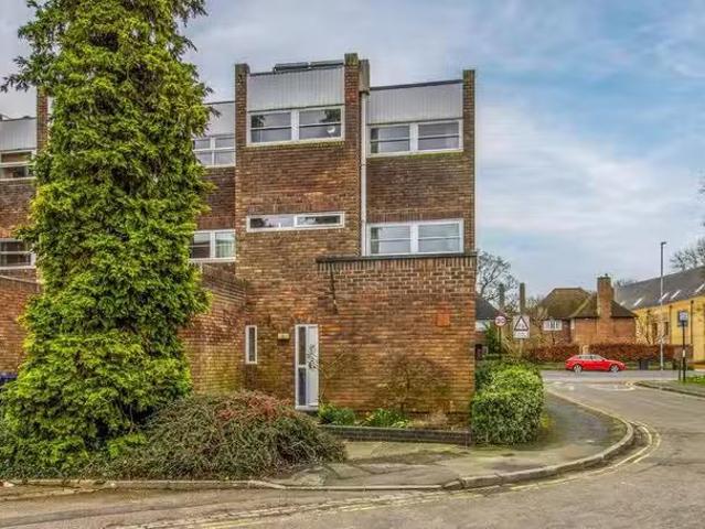 St. Marks Court, Cambridge 3 bed townhouse for sale £675,000