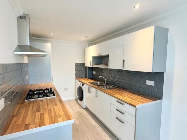 St. Mark's Place, Dagenham RM10, 2 bed flat to rent, £1,750 pcm | PrimeLocation
