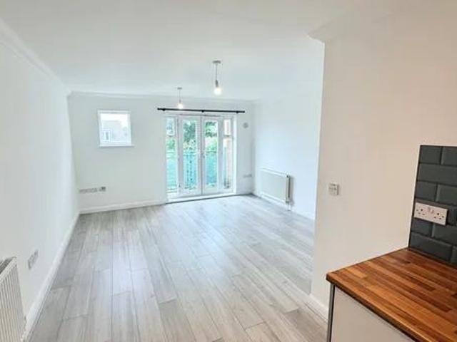 St. Marks Place, Dagenham, RM10 8GQ, Property for rent